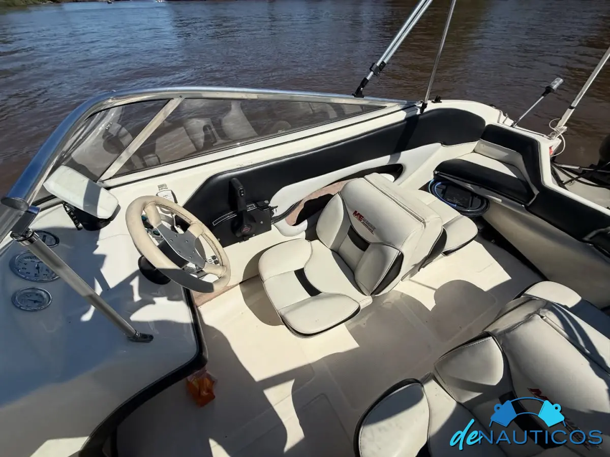 DeNauticos.ar | venta de Embarcaciones | Lanchas Open | Lancha M&E ...